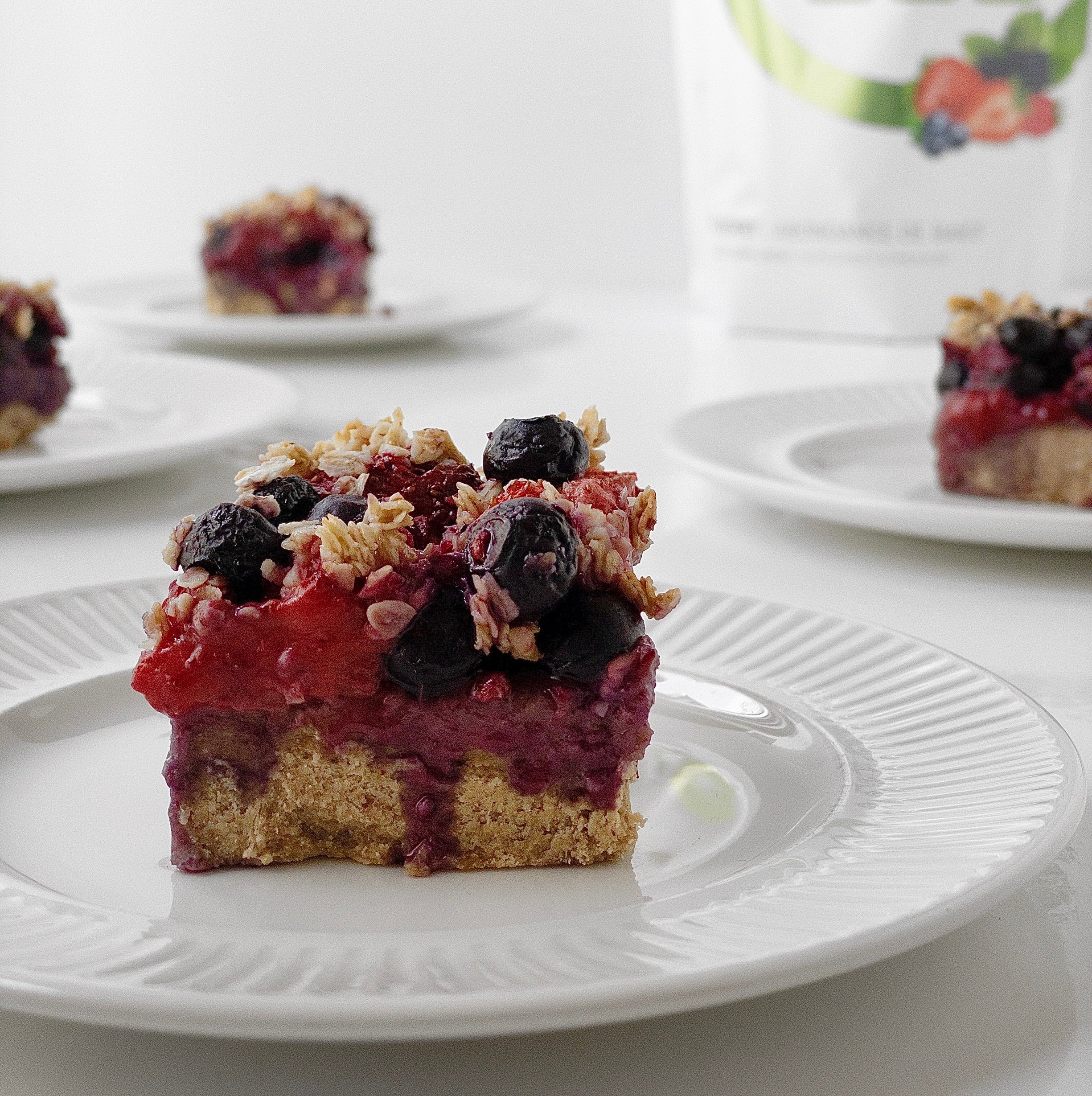 Fresh Berries Crumble - RAW Nutritional